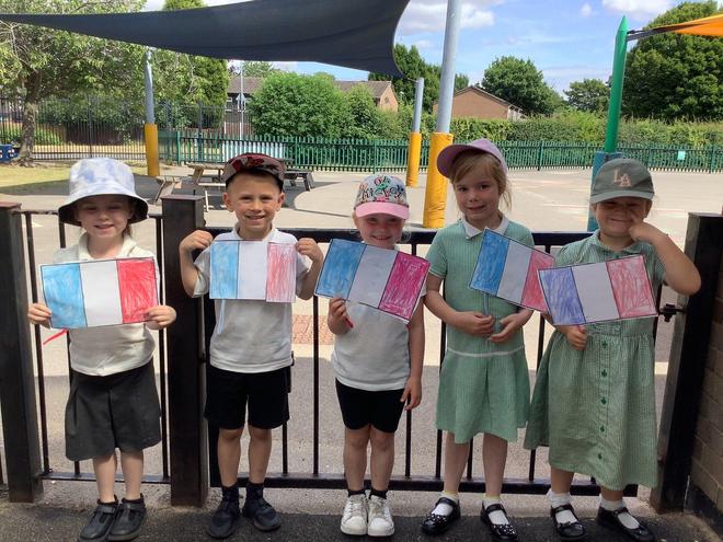 Hanbury's Farm Community Primary School - French